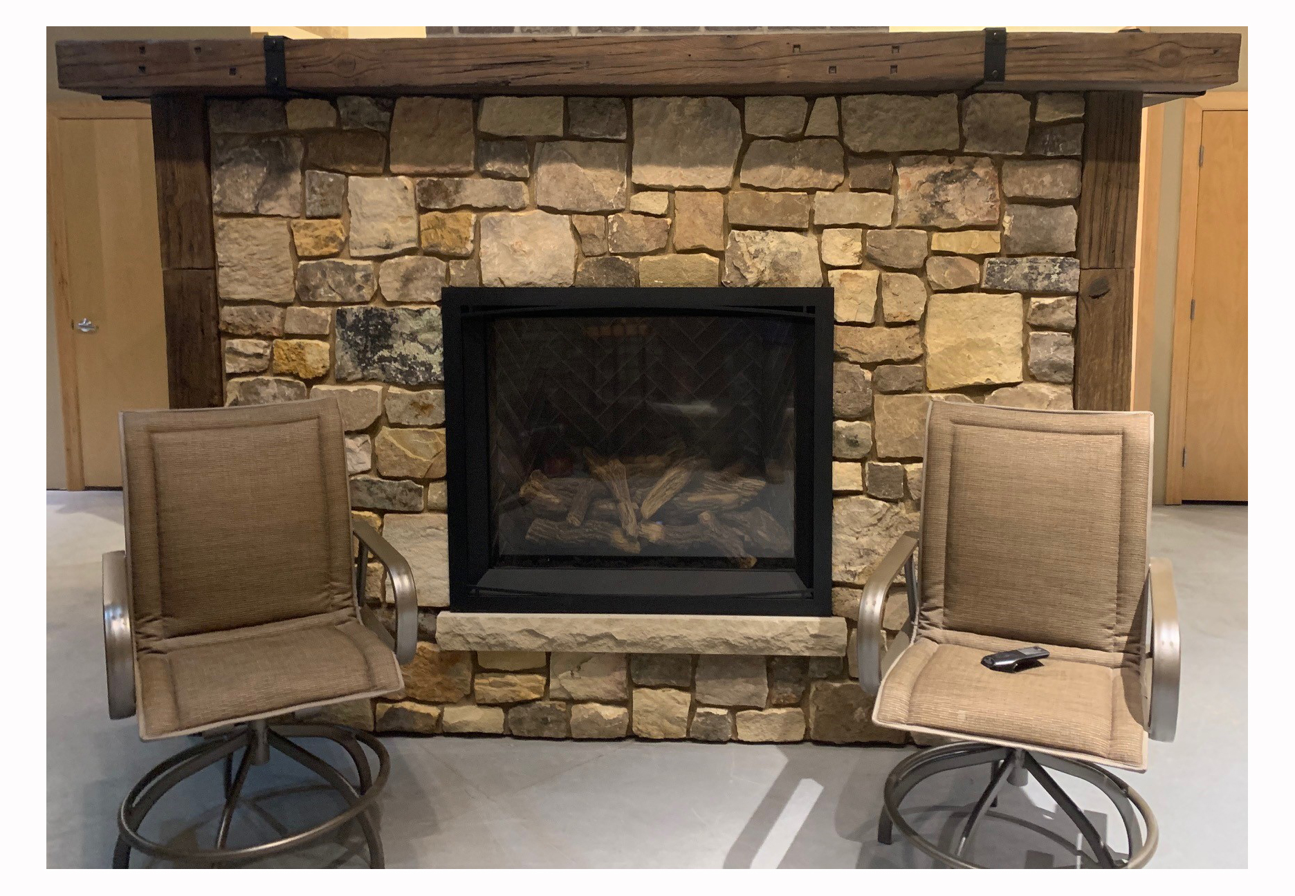 Rustic Barn Wood Series (3-Piece Surround) | MagraHearth